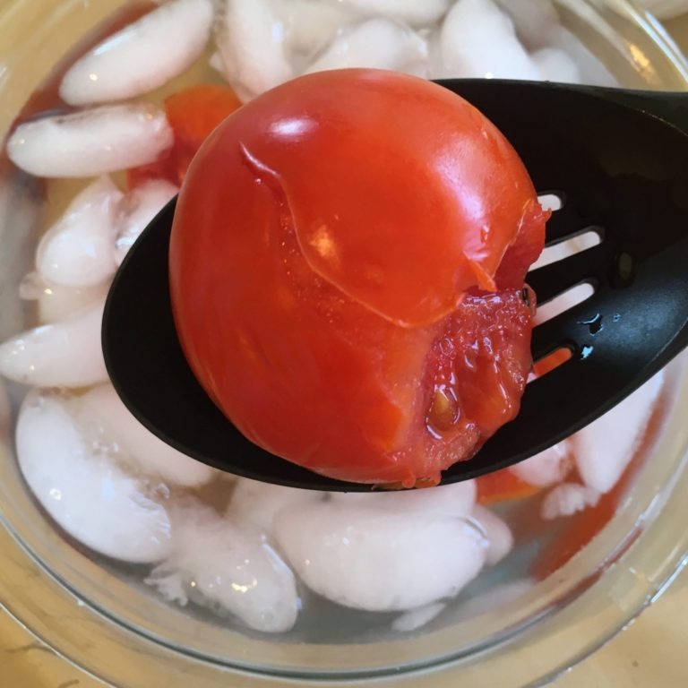 How to Blanch Tomatoes for Freezing, Canning, or Cooking ⋆ The Very ...